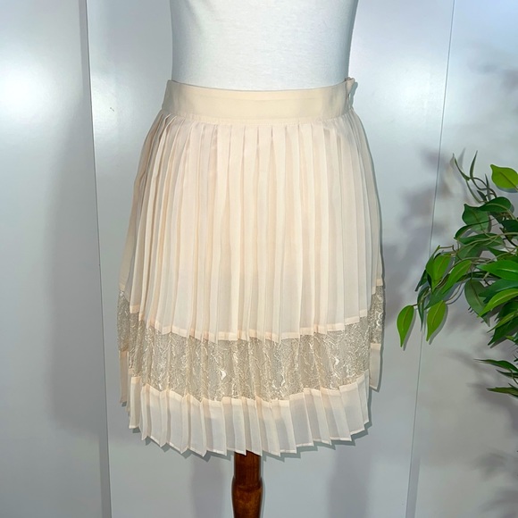 Forever 21 | Skirts | F2 Cream Pleated Skirt | Poshmark